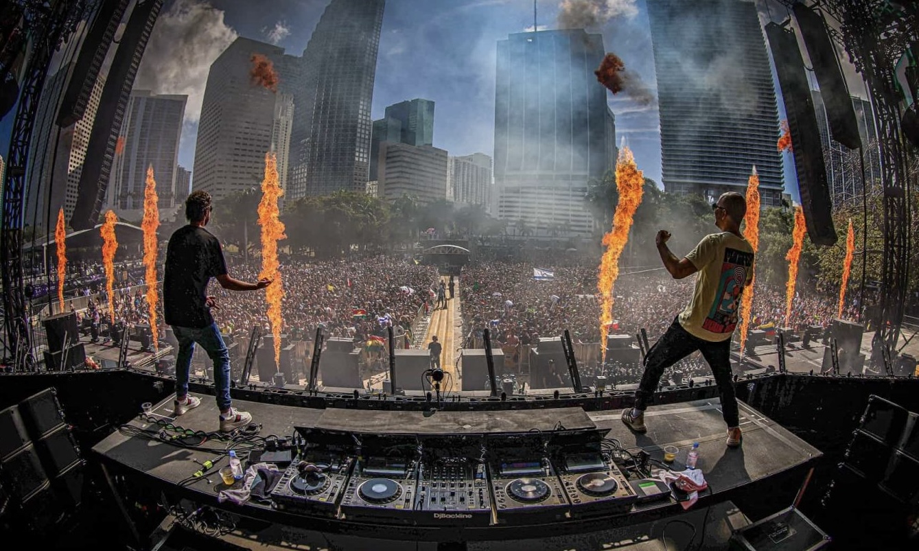 来日公演直前 🇯🇵 “Vini Vici” 2025年版Ultra公式プレイリスト『The Gateway』をキュレーション | EDM MAXX - EDM情報マガジン